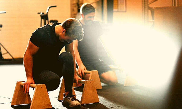 DIY Parallettes – How to Make Parallettes for Under $15 - Best Home Gym ...